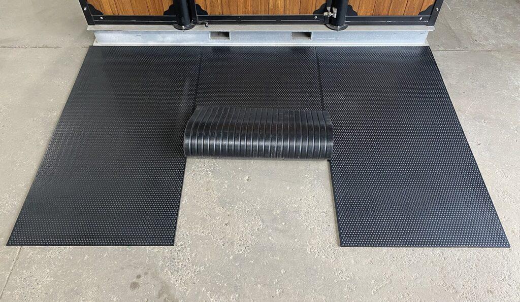 Duncan Rubber Stable/Walkway Mat 1830x1220x18mm - PremiumStockFeeds